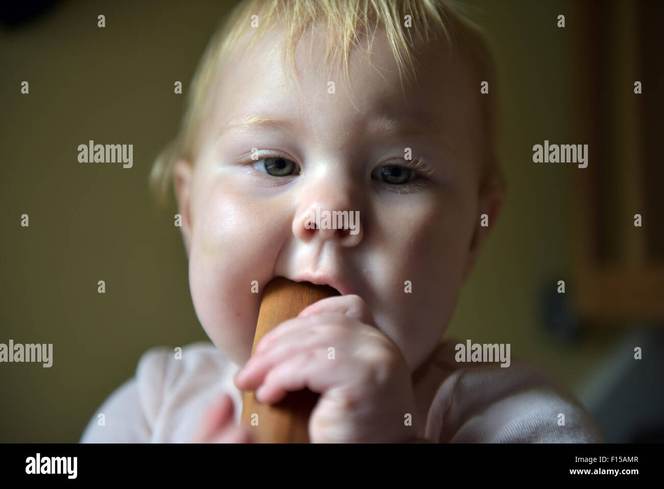 Baby teeth pain hi-res stock photography and images - Alamy