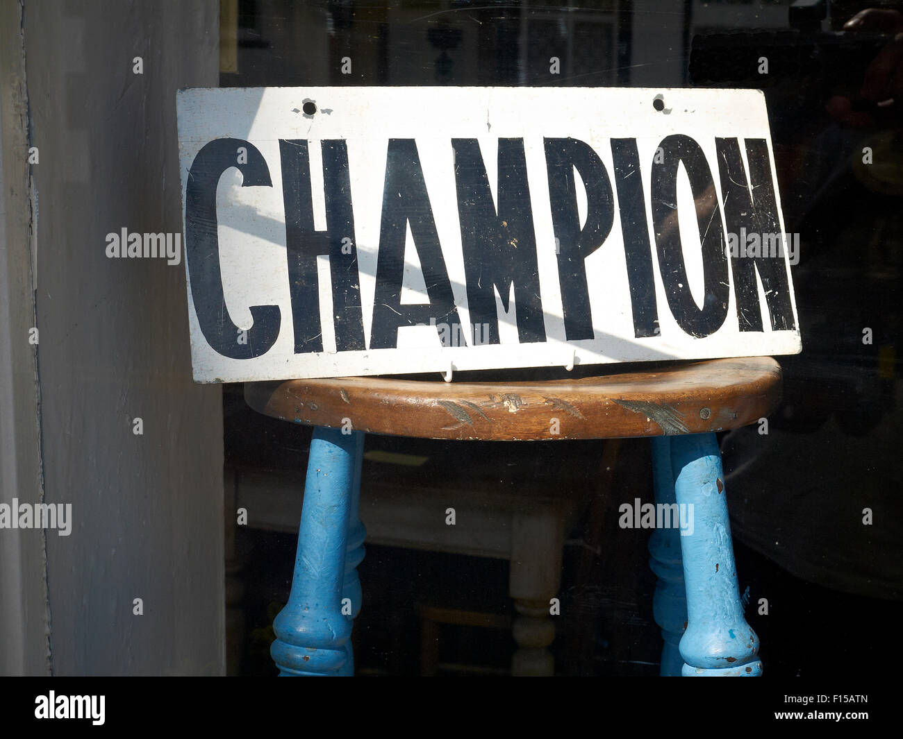 Antique shop sign hi-res stock photography and images - Alamy