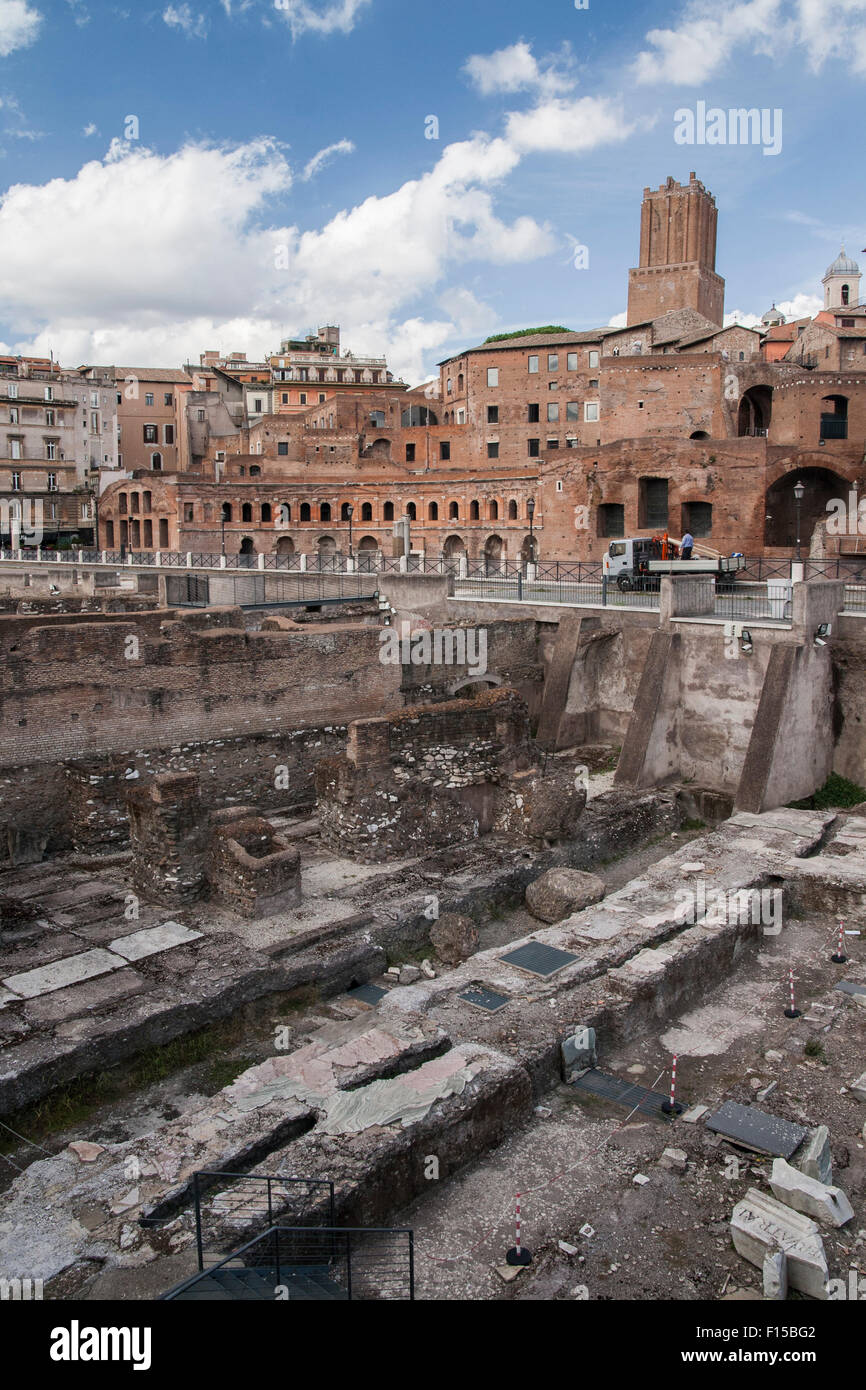 Shop in ancient rome hi-res stock photography and images - Alamy