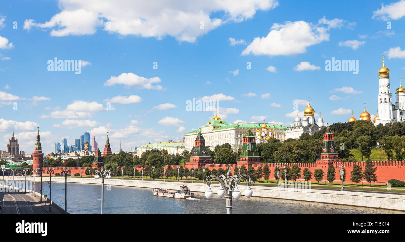 Sofiyskaya embankment, moscow hi-res stock photography and images - Alamy