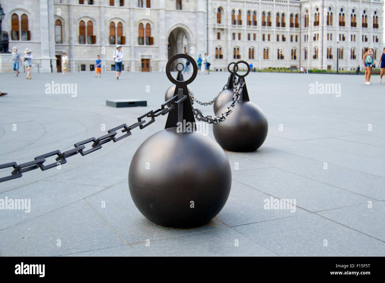 Architecture Hungarian Parliament building statues Stock Photo - Alamy