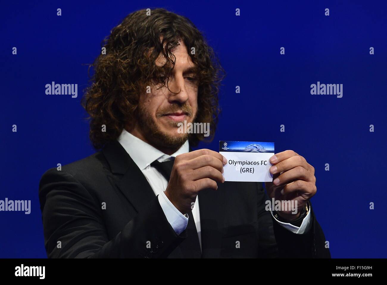 Monaco, Monaco. 27th Aug, 2015. CARLES PUYOL shows the draw result of ...