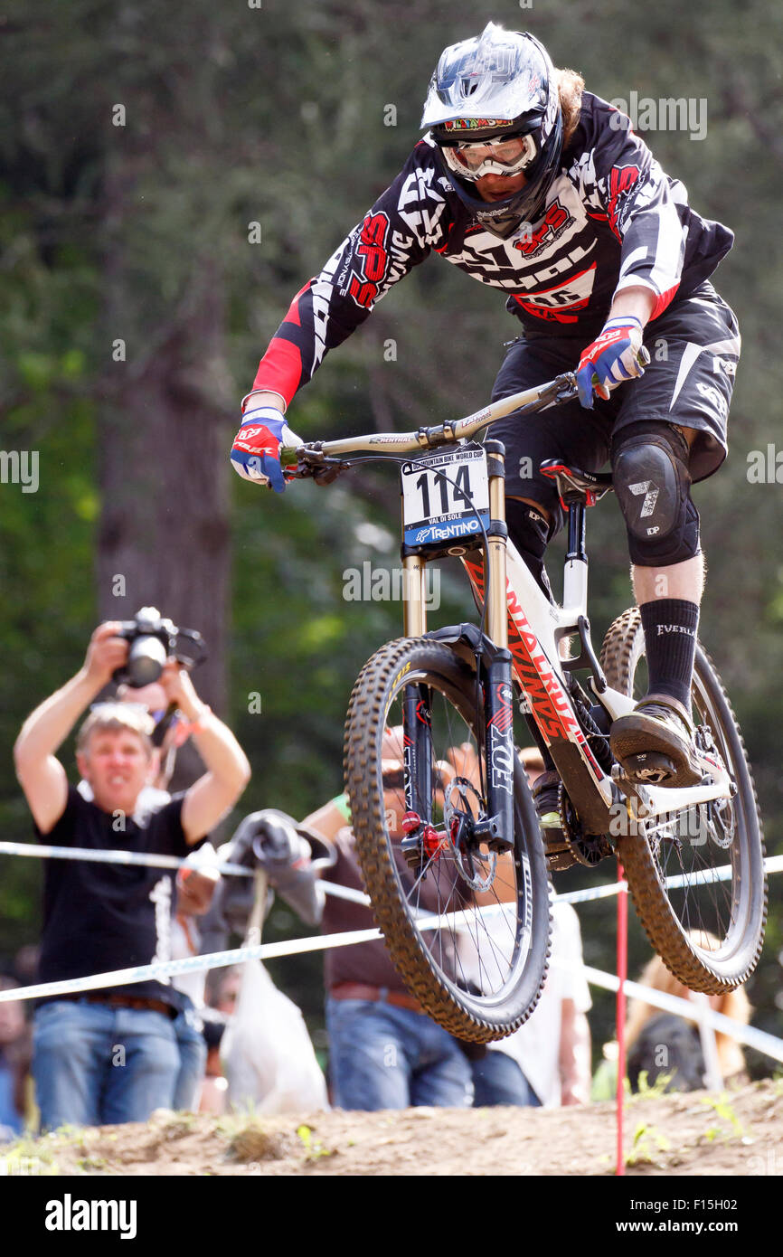 Syndicate hi-res stock photography and images - Alamy