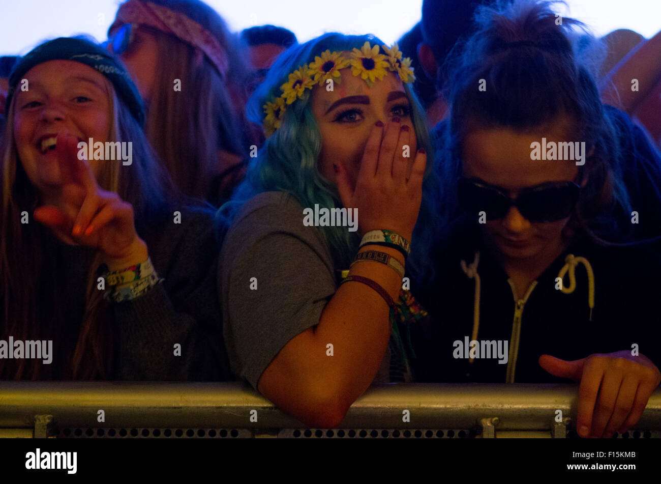 Leeds festival crowd hi-res stock photography and images - Alamy