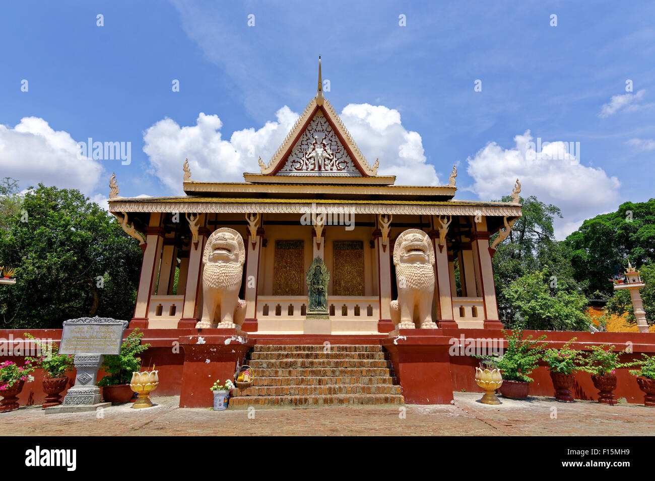 Temple of Wat Phnom, Phnom Penh, Cambodia, Khmer, Blue sky, fluffy ...