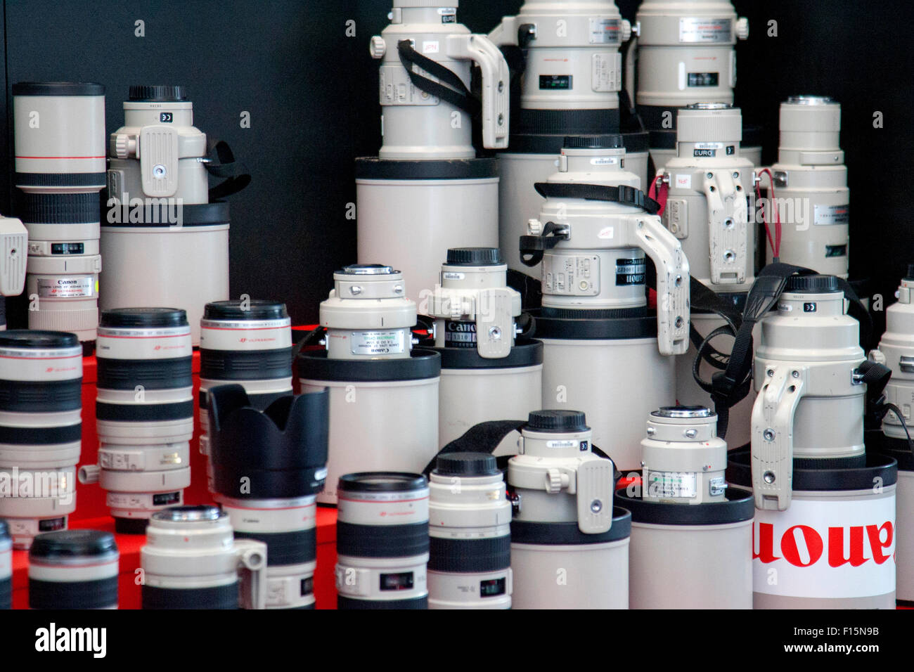 Camera bodies hi-res stock photography and images - Alamy