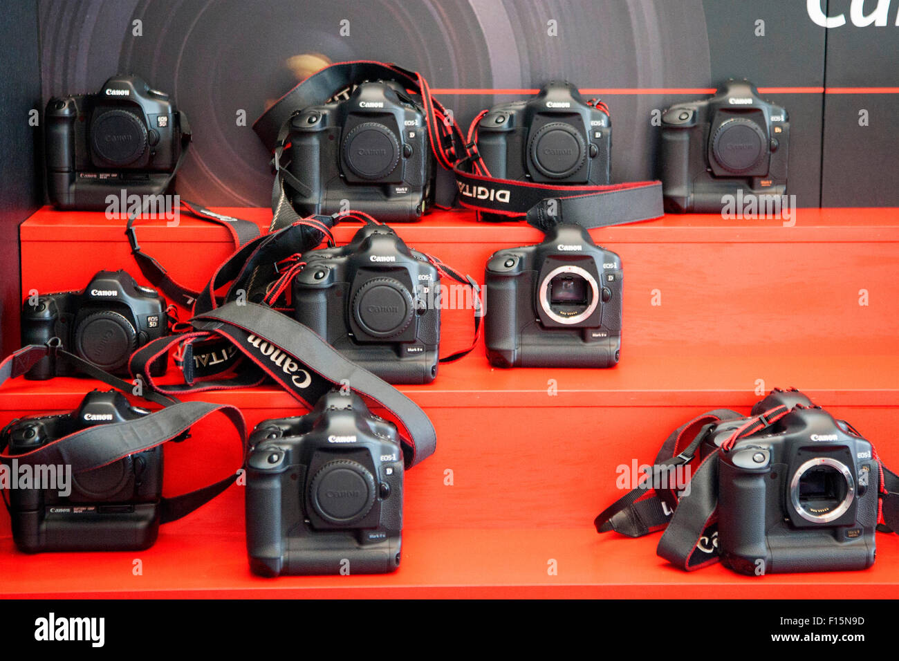 Camera bodies hi-res stock photography and images - Alamy