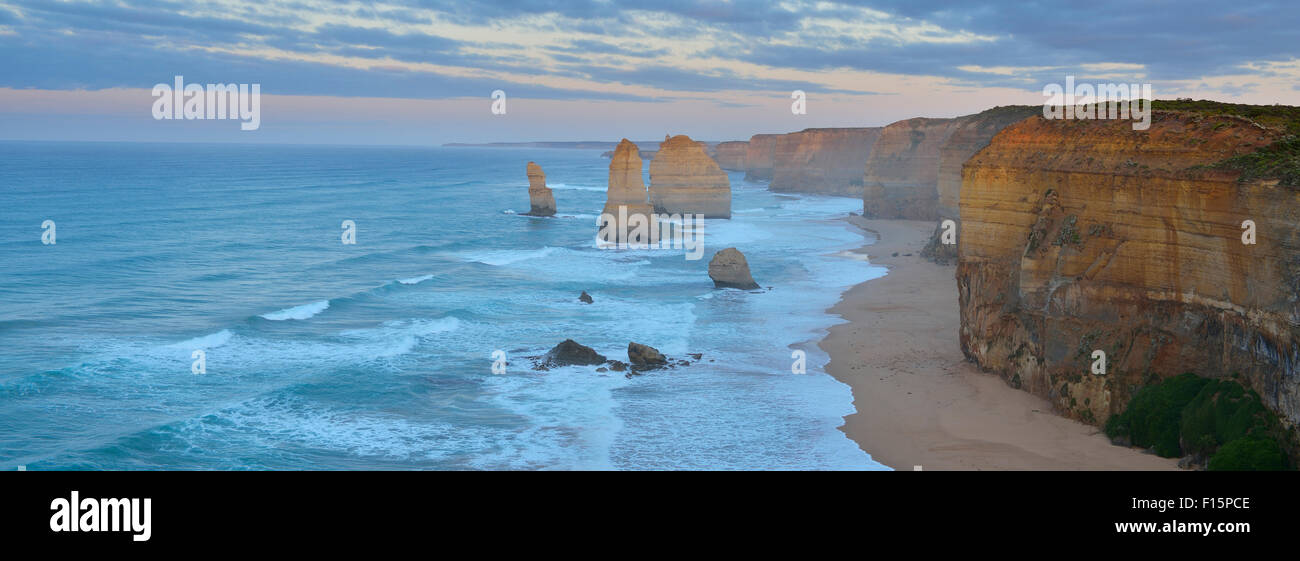 Limestone Stacks, The Twelve Apostles, Princetown, Great Ocean Road ...