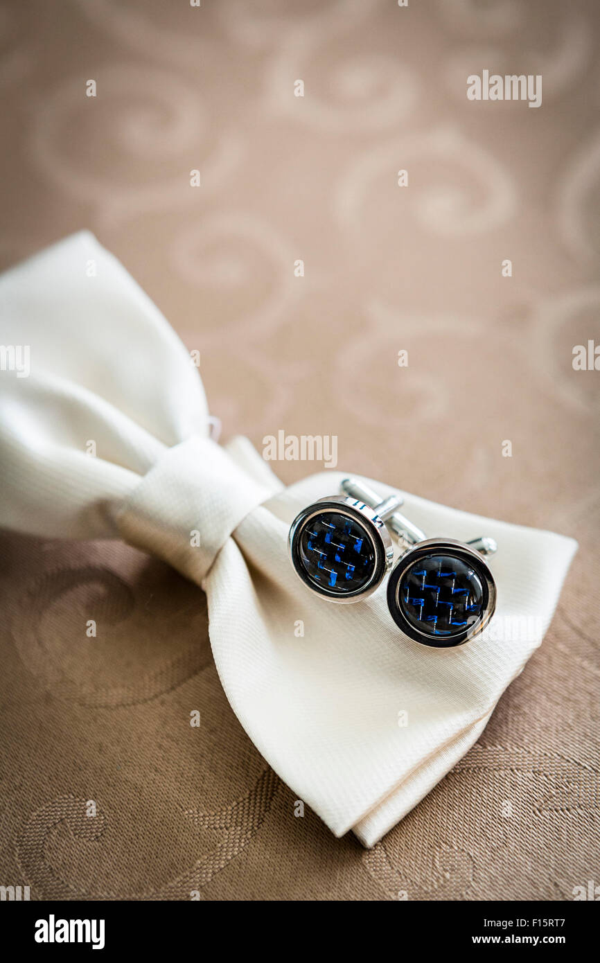 Beige bowtie hi-res stock photography and images - Alamy