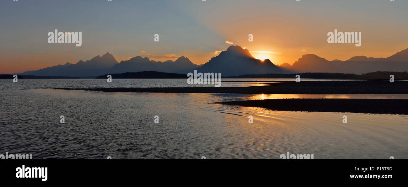 Jackson Lake with Teton Range at Sunset, Grand Teton National Park ...