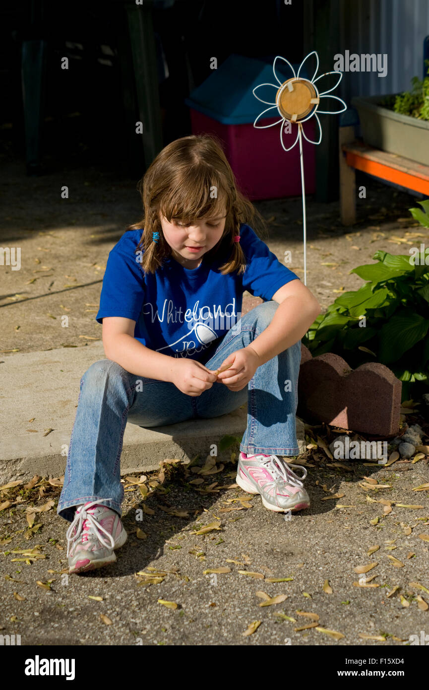 Sad 6 year old girl hi-res stock photography and images - Alamy