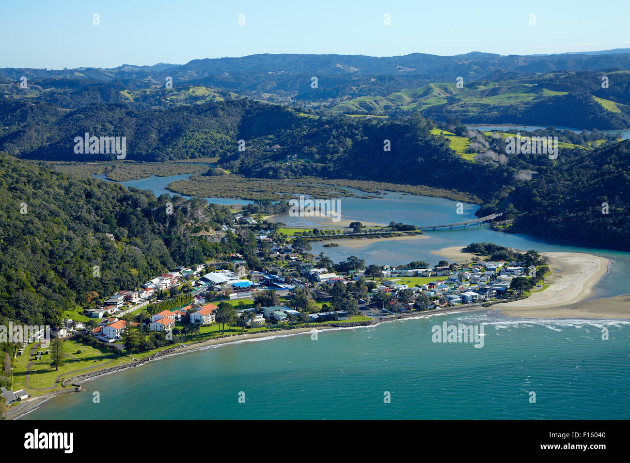 Waiwera beach hi-res stock photography and images - Alamy