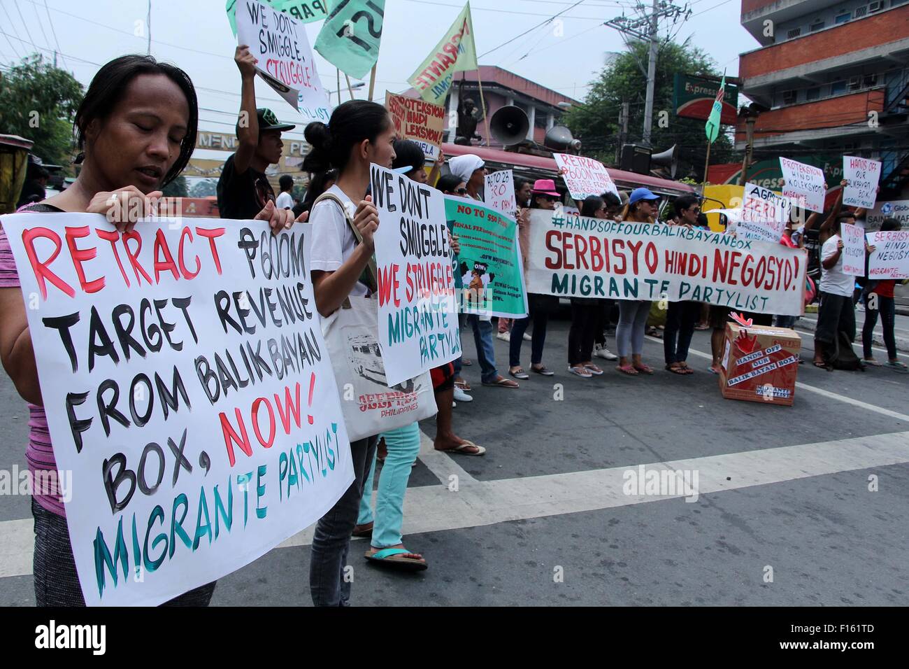 Manila, Philippines. 28th Aug, 2015. Migrante partylist and family of ...