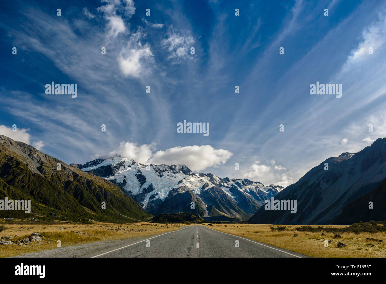 Mount cook new zealand hi-res stock photography and images - Alamy