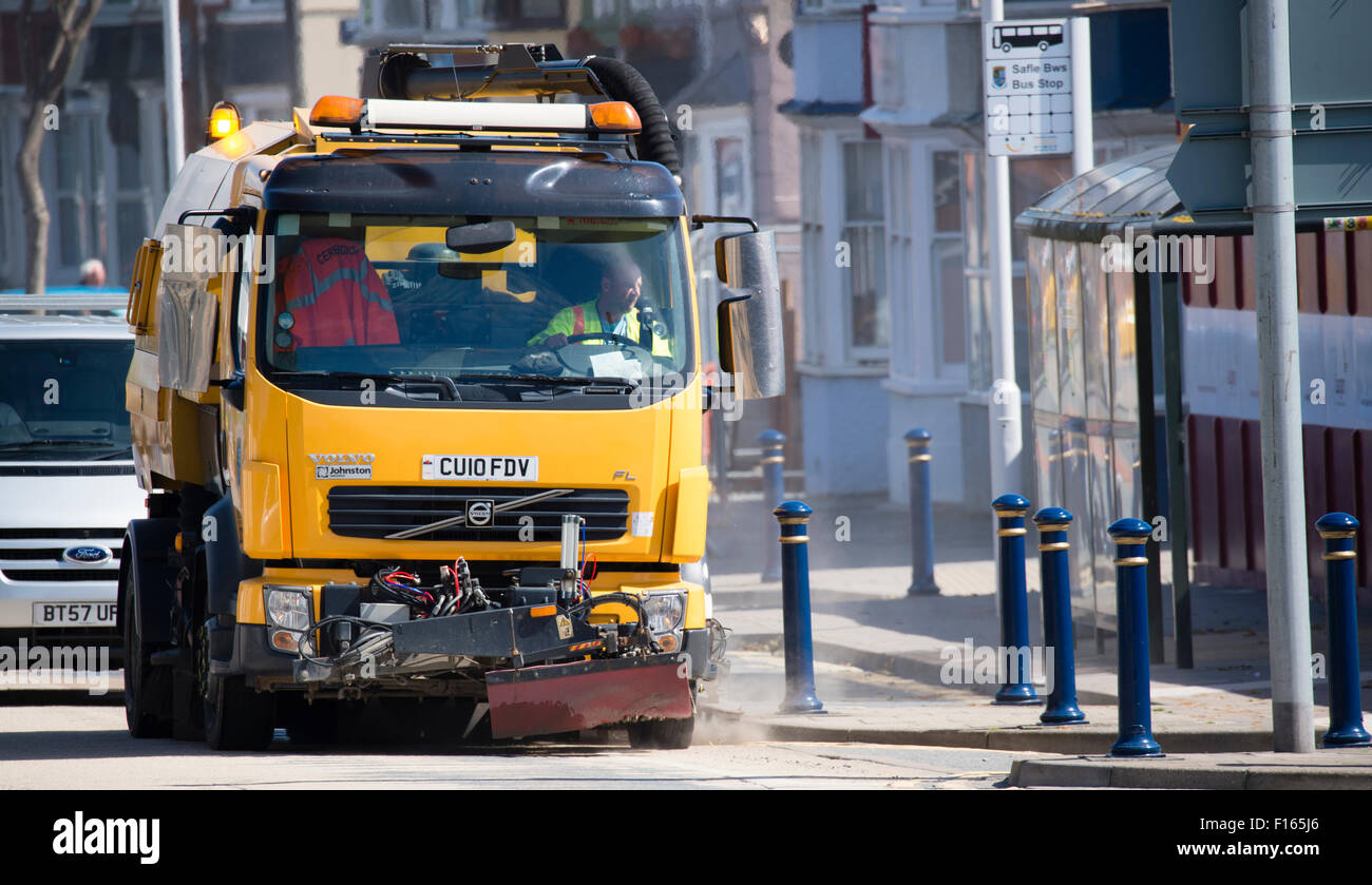 Sweeping drive hi-res stock photography and images - Alamy
