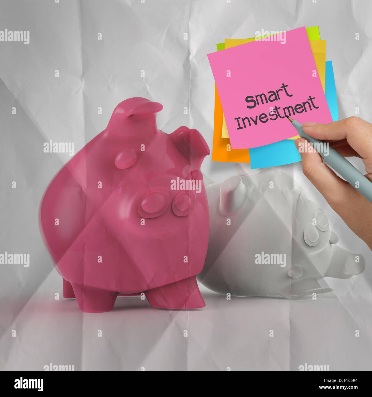 smart investment sticky note on piggy bank 3d standing another fall as ...