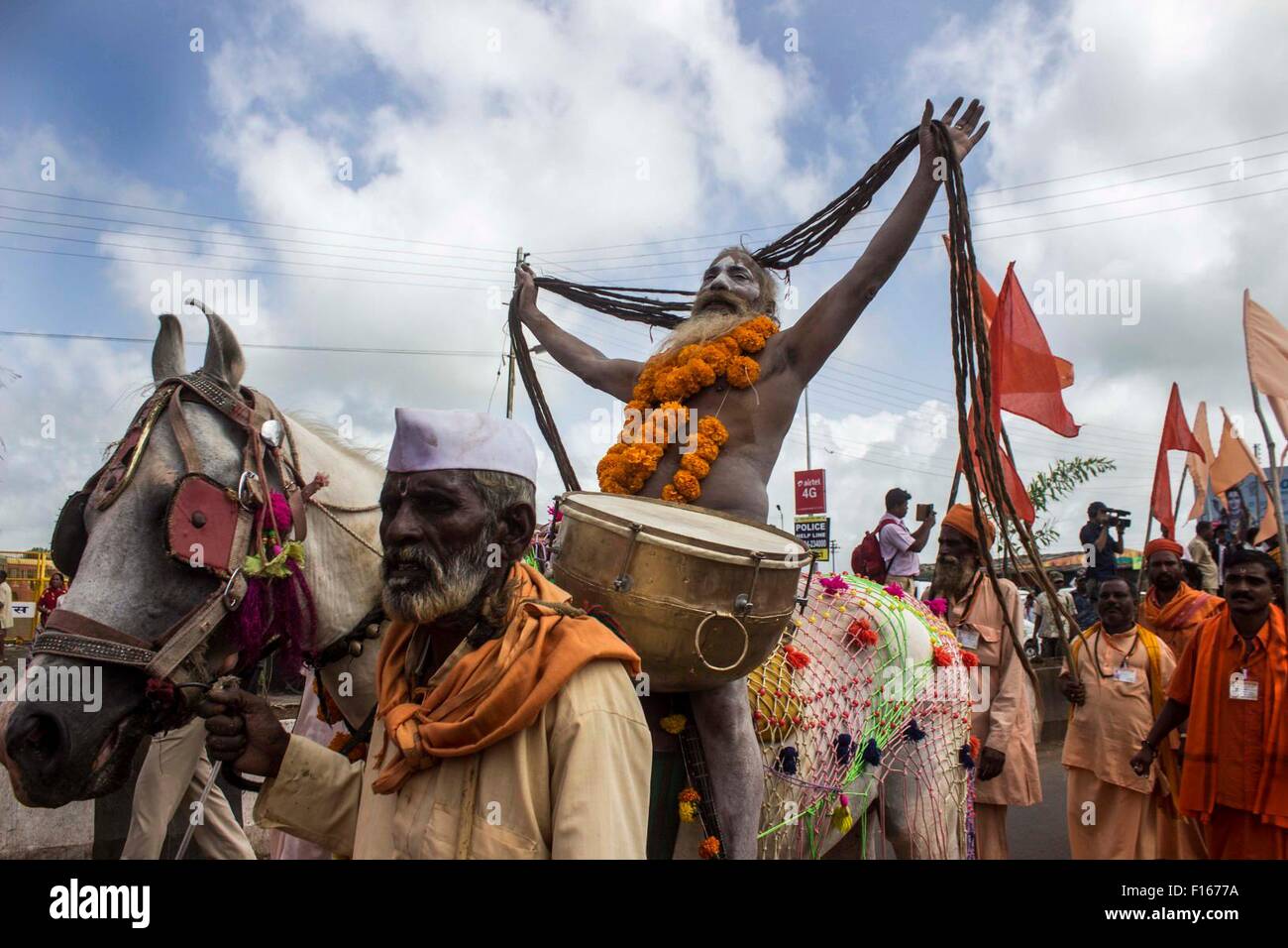Sadhu kumbh mela nasik maharashtra hi-res stock photography and images ...