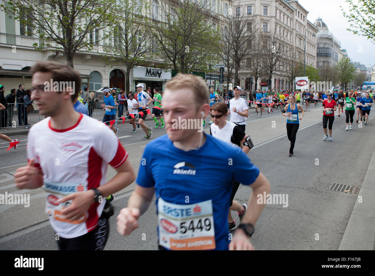 Austrian marathon hi-res stock photography and images - Alamy