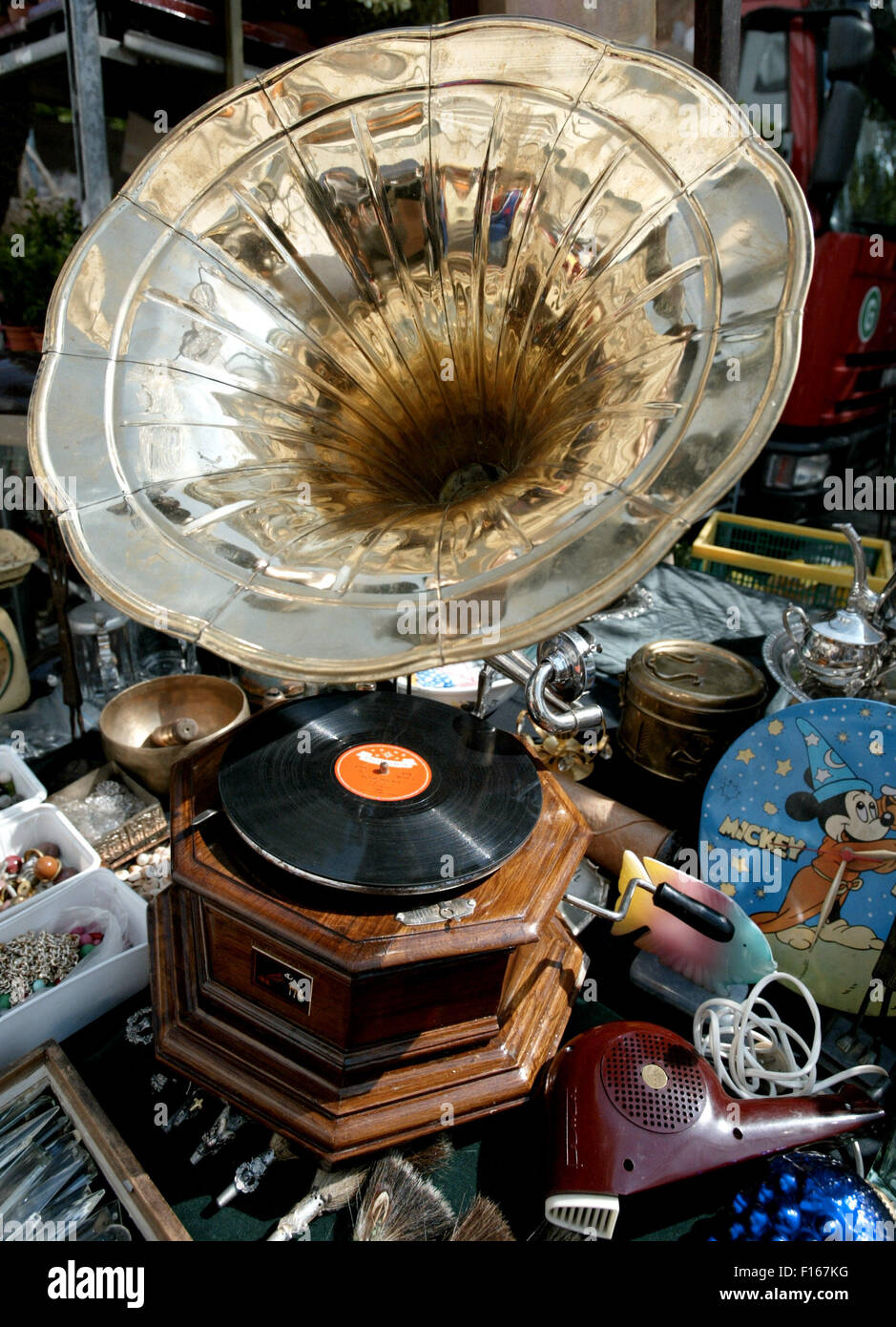 Musikgeraet hi-res stock photography and images - Alamy