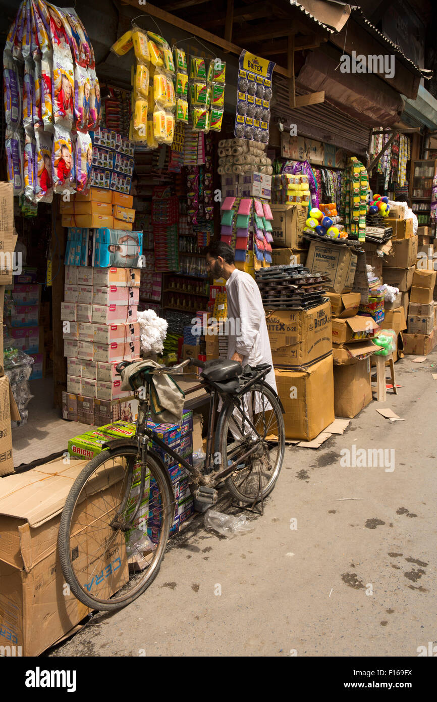 India, Jammu & Kashmir, Srinagar, old city, Sri Ranbir Gunj bazaar man ...