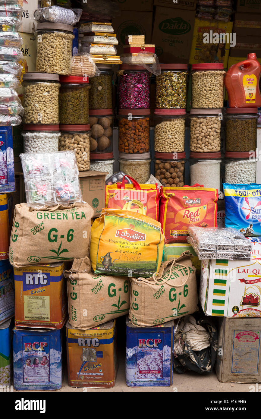 India, Jammu & Kashmir, Srinagar, old city, Sri Ranbir Gunj bazaar ...