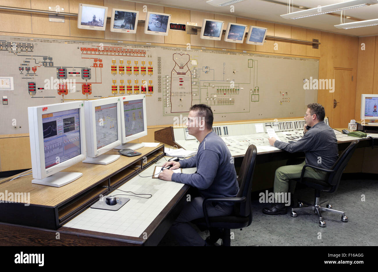 Blast furnace a control room hi-res stock photography and images - Alamy