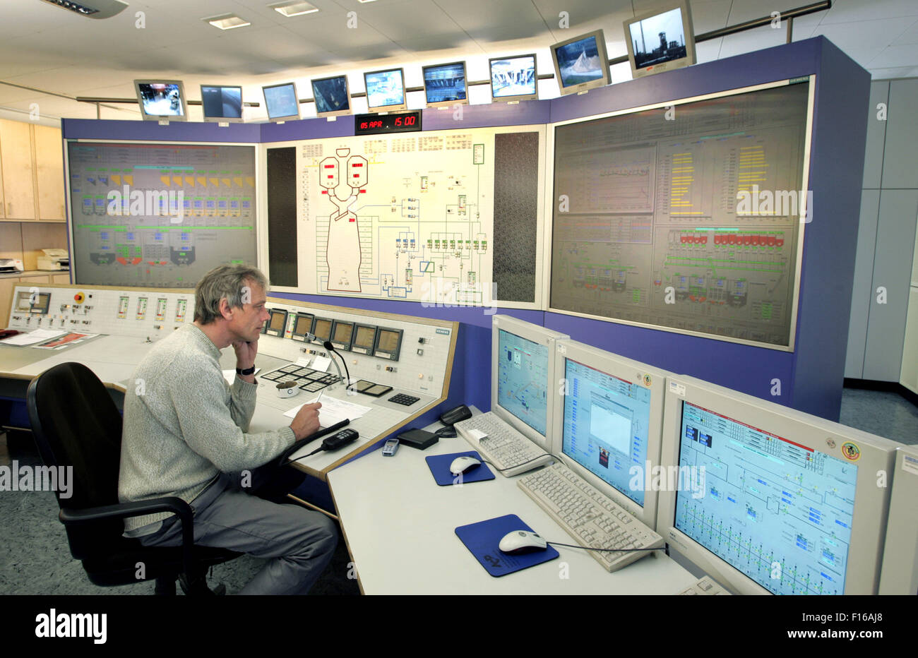 Blast furnace a control room hi-res stock photography and images - Alamy