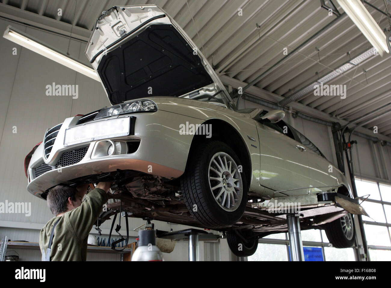 Mechatronics vertical hi-res stock photography and images - Alamy