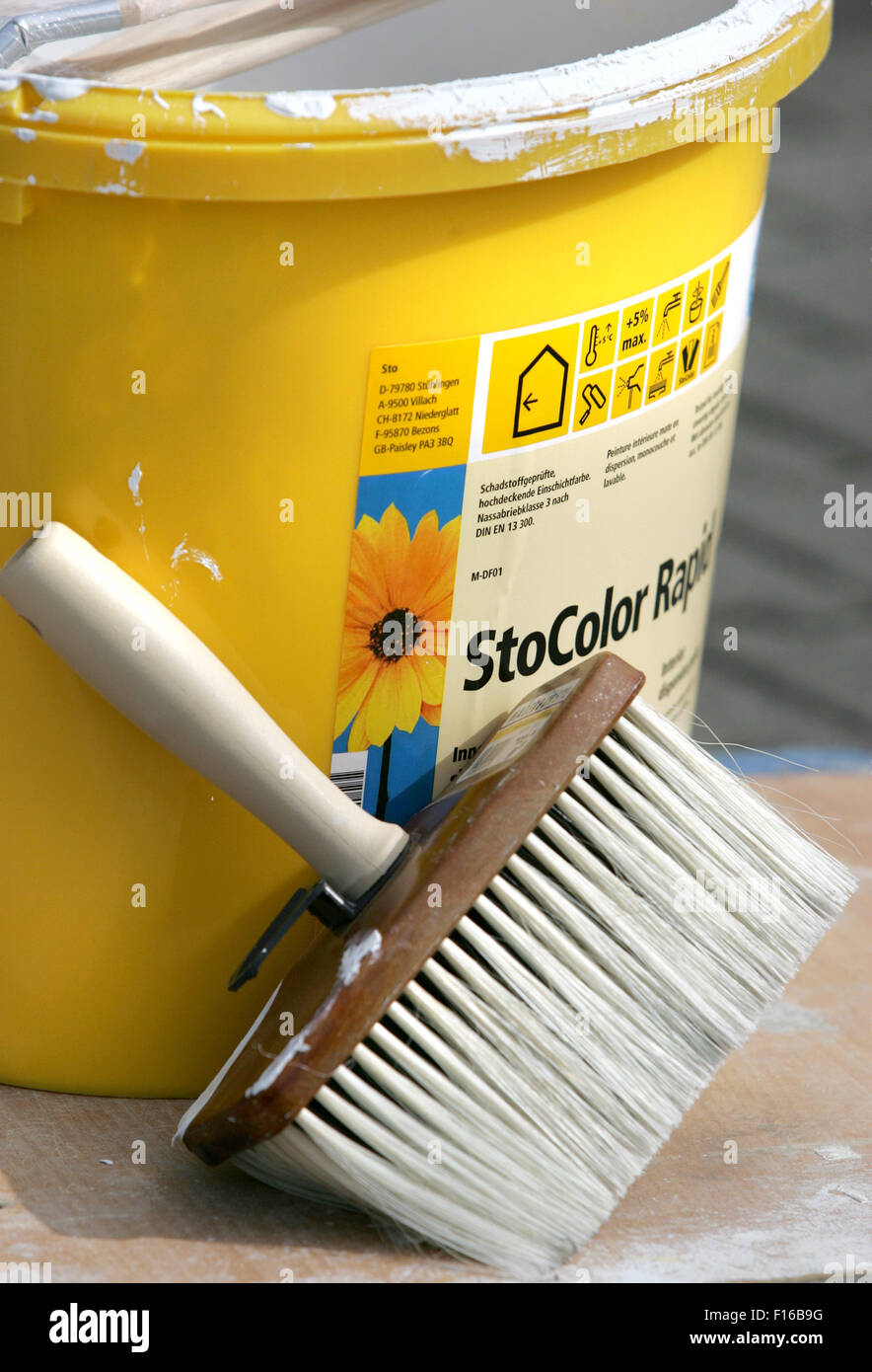 Colourpot hi-res stock photography and images - Alamy