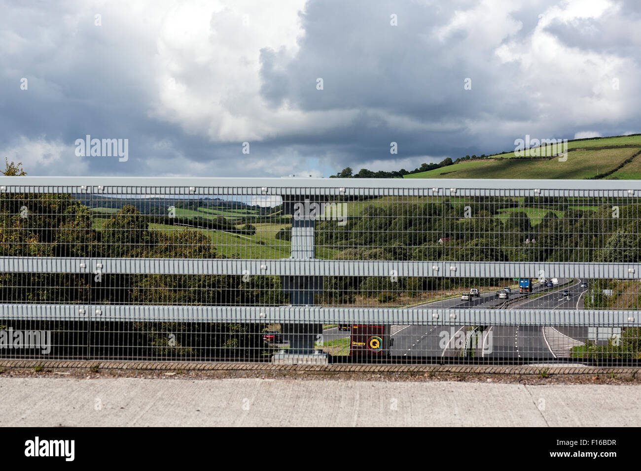 Road protection safety a38 barriers dual carriageway hi-res stock ...