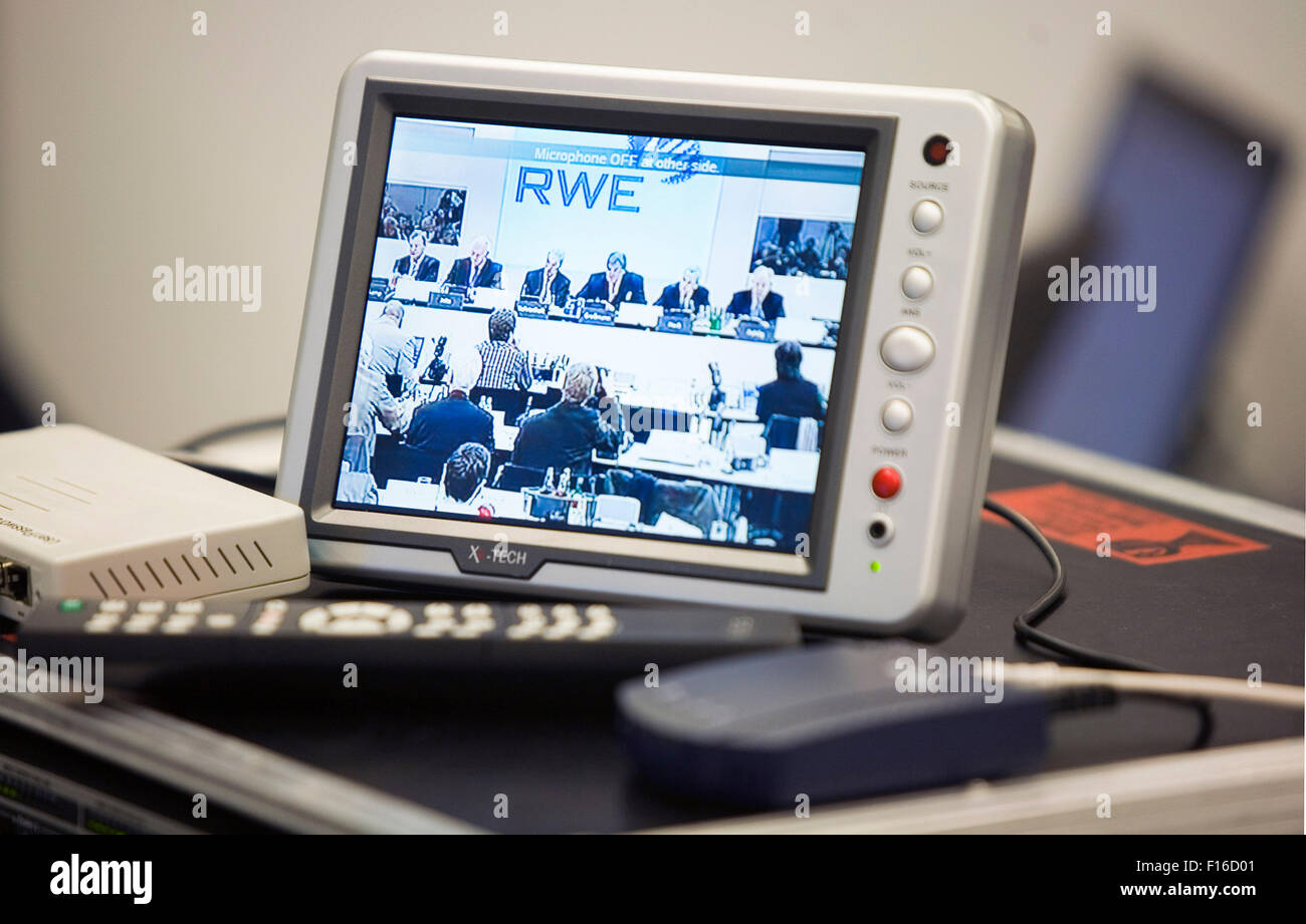 Rwe business logo hi-res stock photography and images - Alamy