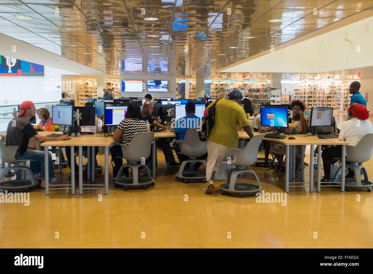 Hartford Public library downtown CT Stock Photo - Alamy