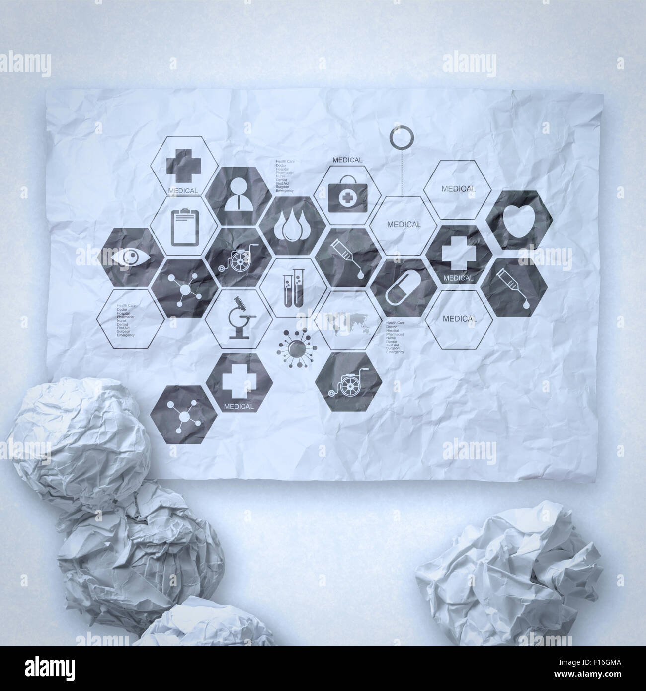 Doctor paper medical chart hi-res stock photography and images - Alamy