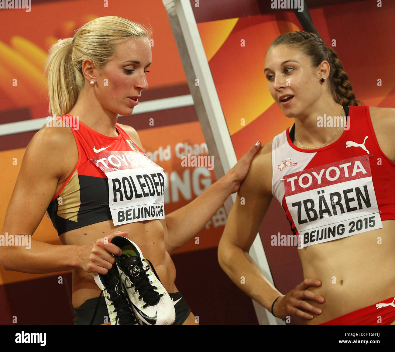 Beijing, China. 28th Aug, 2015. (L-R) Cindy Roleder of Germany and ...