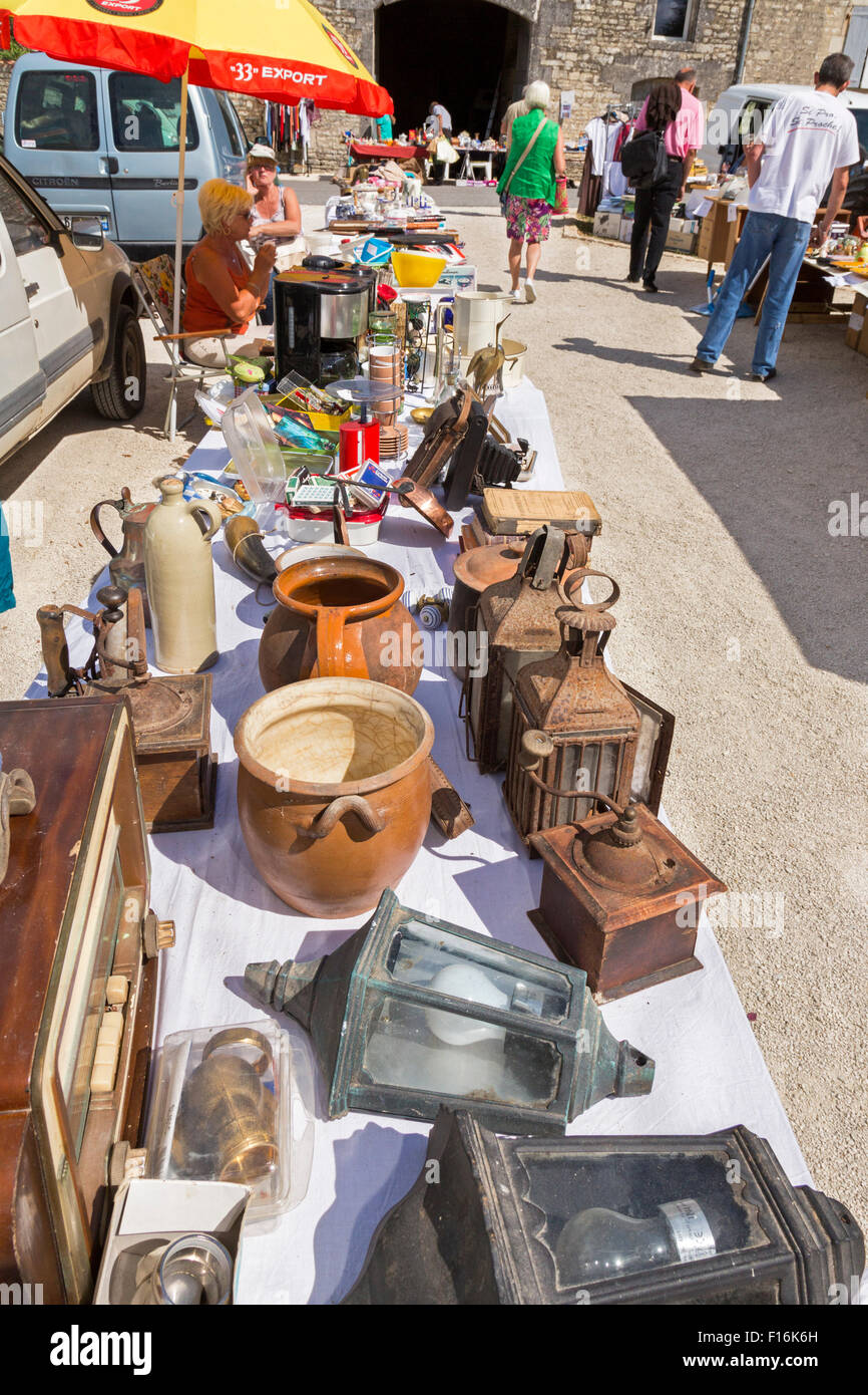 Brocante france hi-res stock photography and images - Alamy