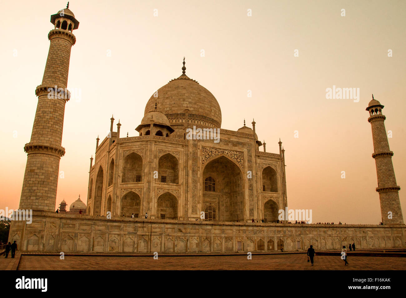 Taj Mahal at sunset, Agra, India Stock Photo - Alamy