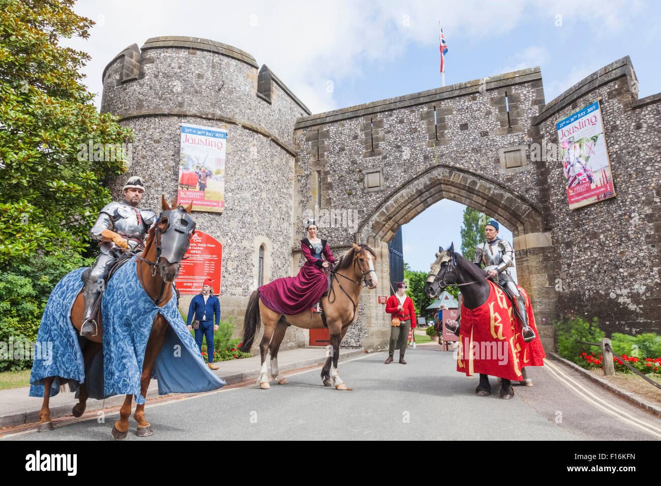 Medieval knights castle hi-res stock photography and images - Alamy