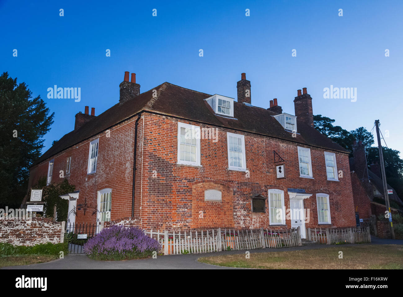Exterior chawton hampshire hi-res stock photography and images - Alamy
