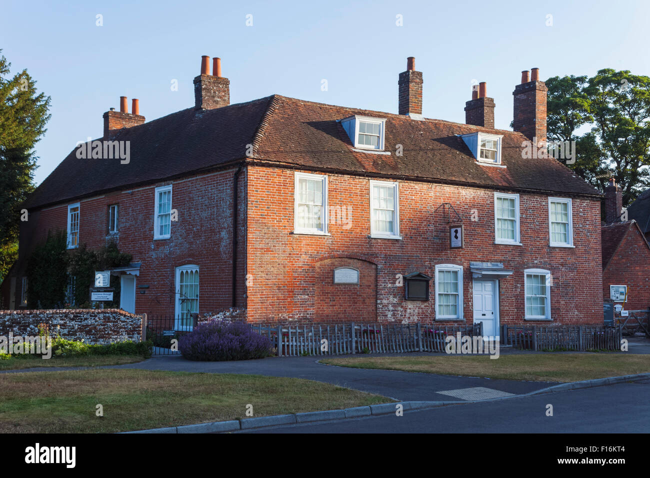 England, Hampshire, Chawton, Jane Austen's House Stock Photo - Alamy