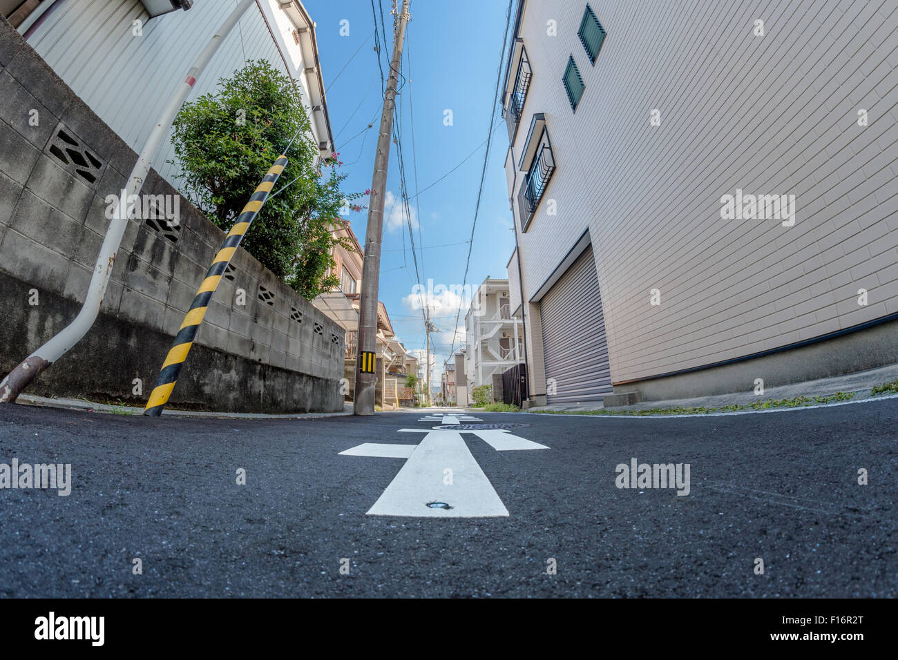 Buildings from ground level hi-res stock photography and images - Alamy