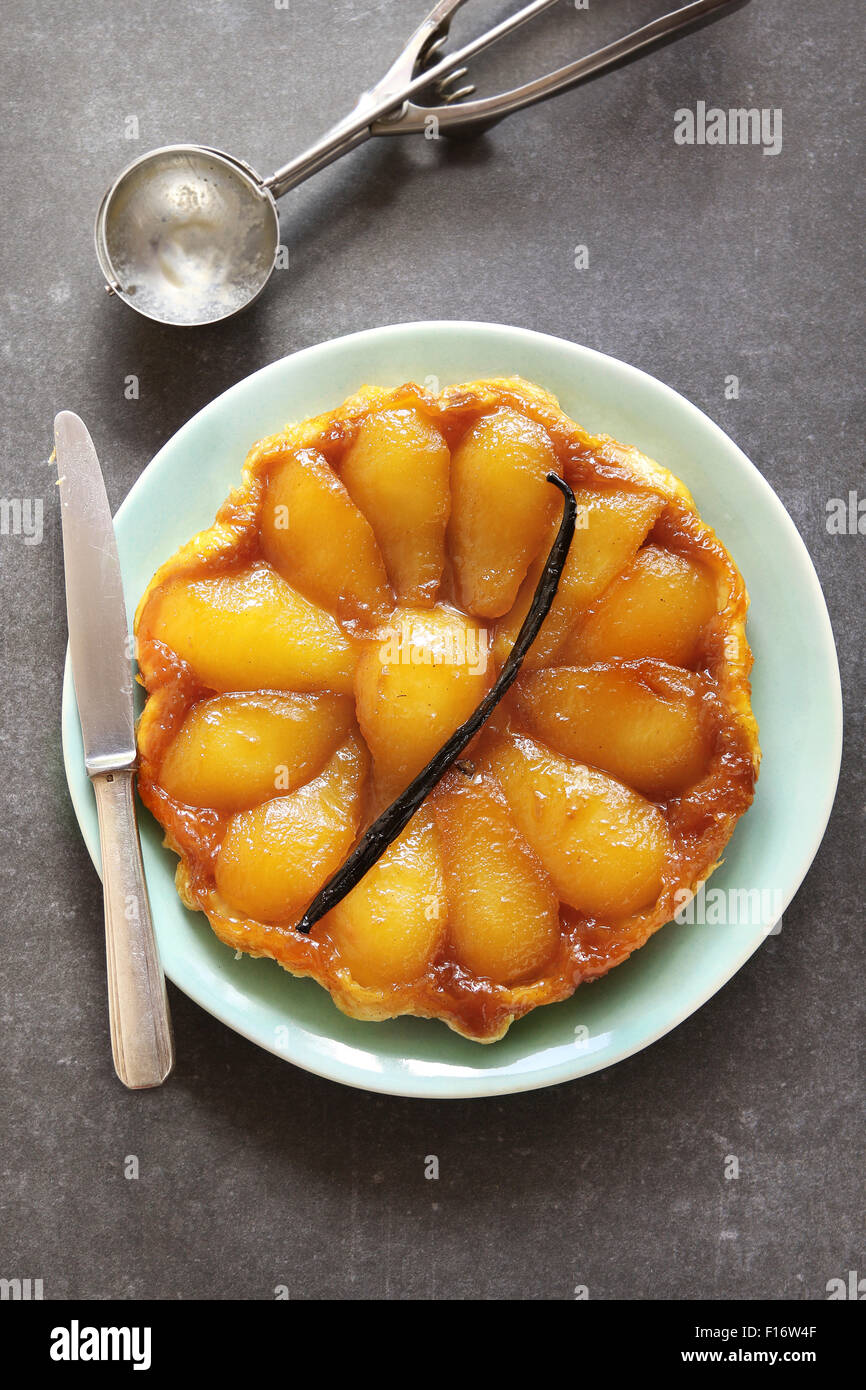 Tatin cake hi-res stock photography and images - Alamy