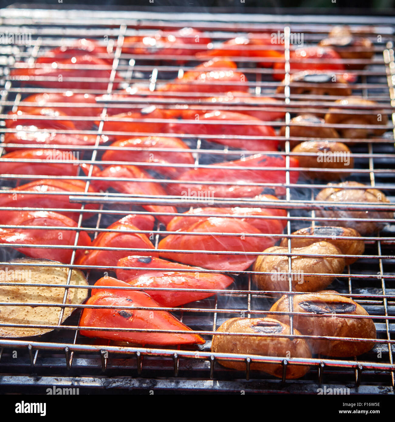 Inside view barbecue grill hi-res stock photography and images - Alamy