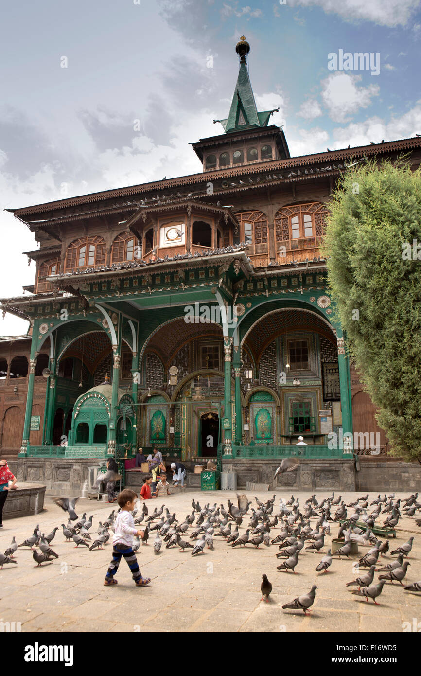 India, Jammu & Kashmir, Srinagar, Khanqah-i-Mu’ala, Shah Hamdan Mosque ...