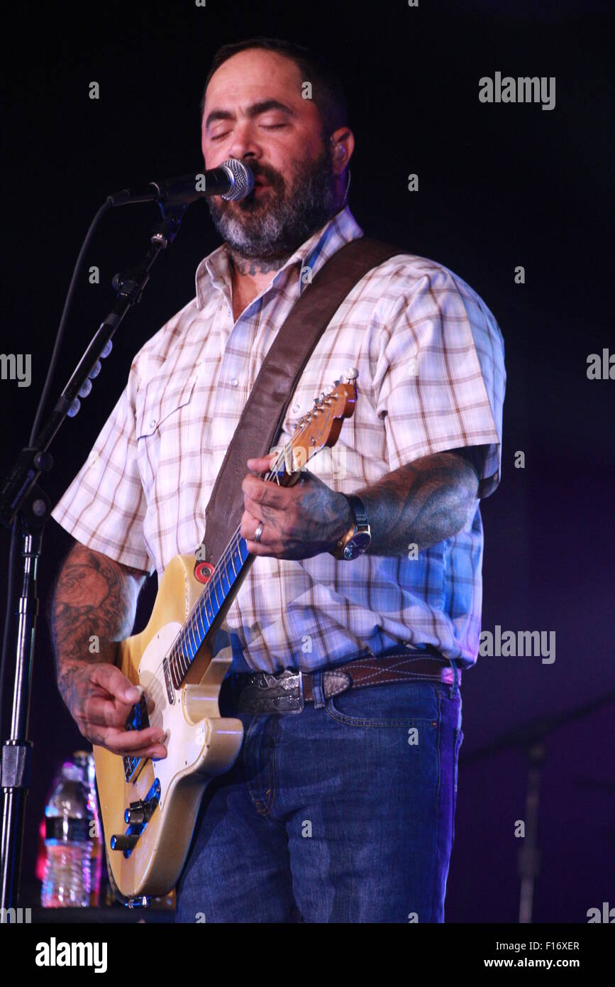 Singer aaron lewis of hi-res stock photography and images - Alamy