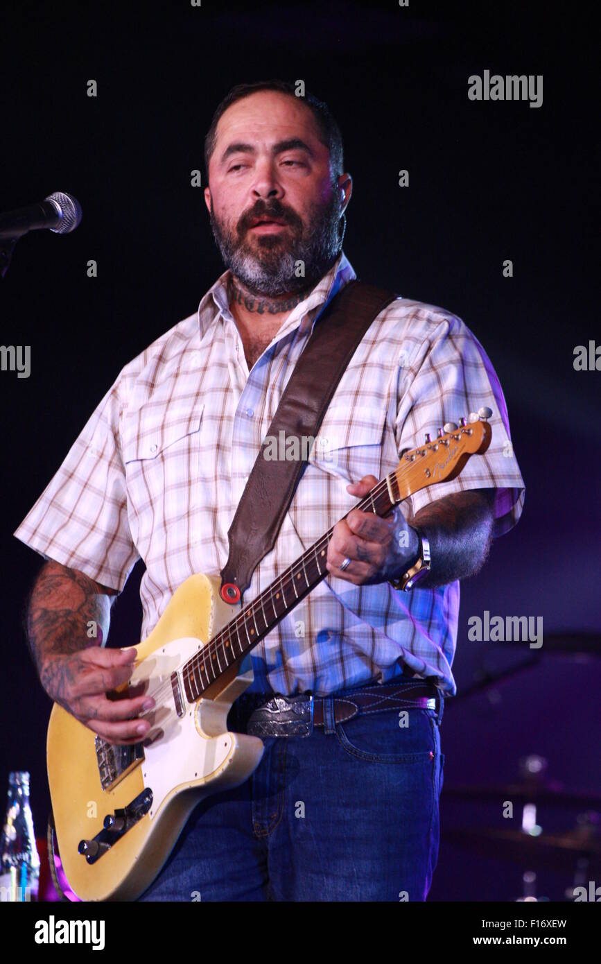 Aaron lewis singer hi-res stock photography and images - Alamy