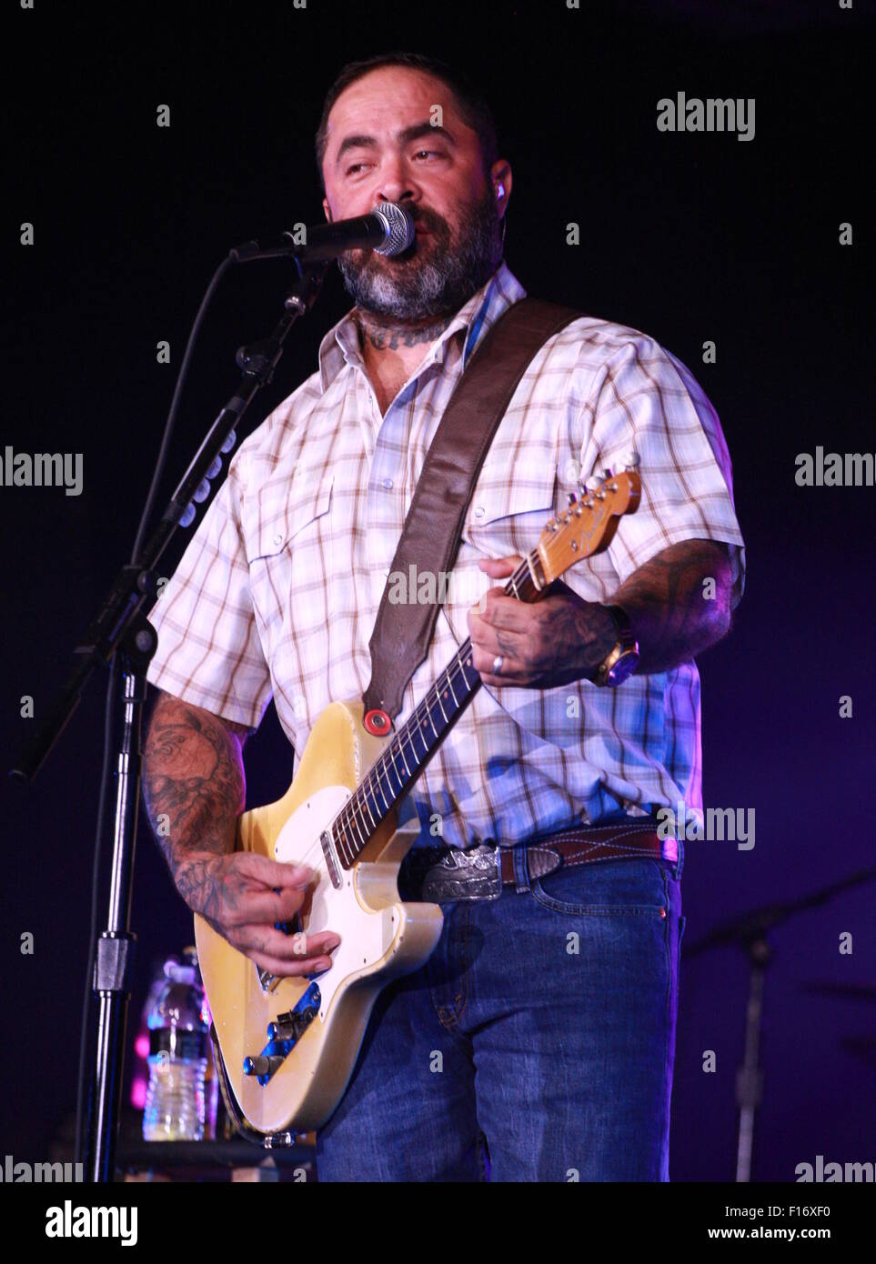 Aaron lewis hi-res stock photography and images - Alamy