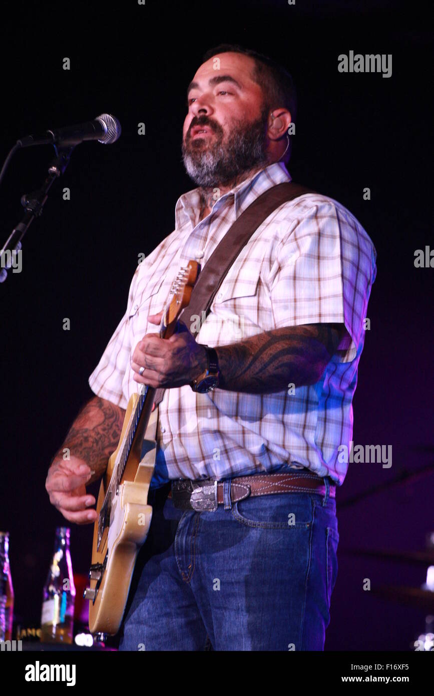 Singer aaron lewis of hi-res stock photography and images - Alamy