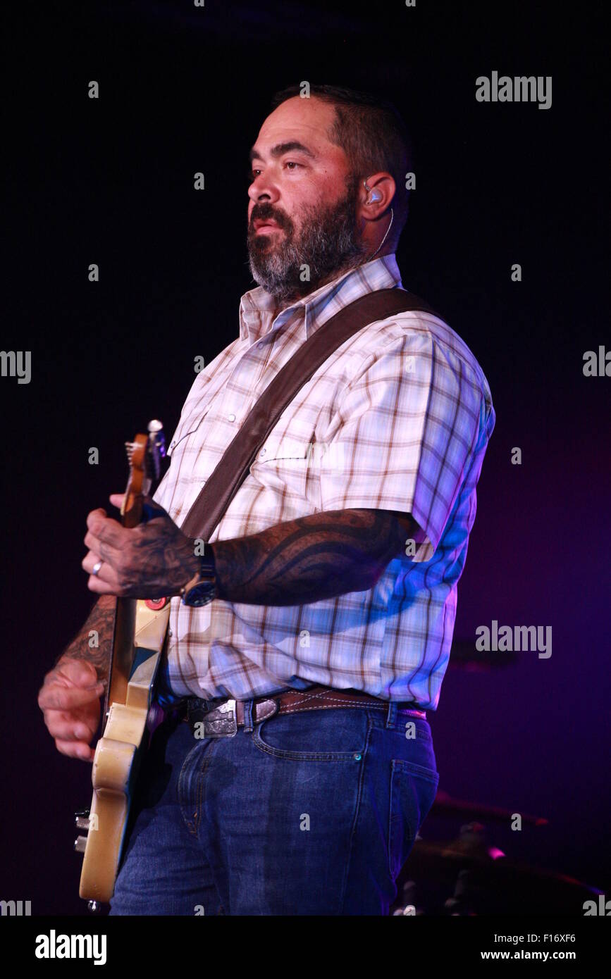 Singer aaron lewis of hi-res stock photography and images - Alamy