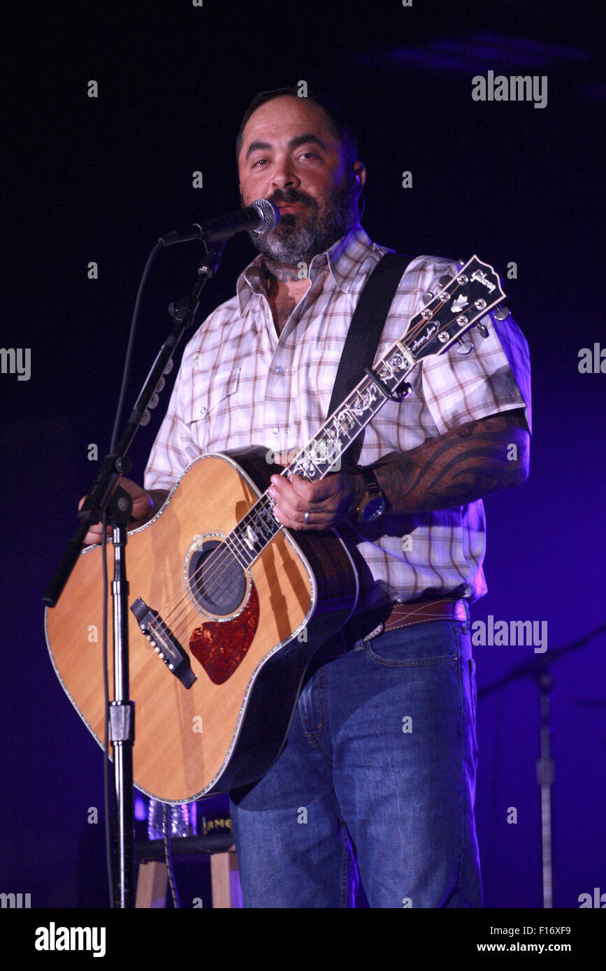 Singer aaron lewis of hi-res stock photography and images - Alamy