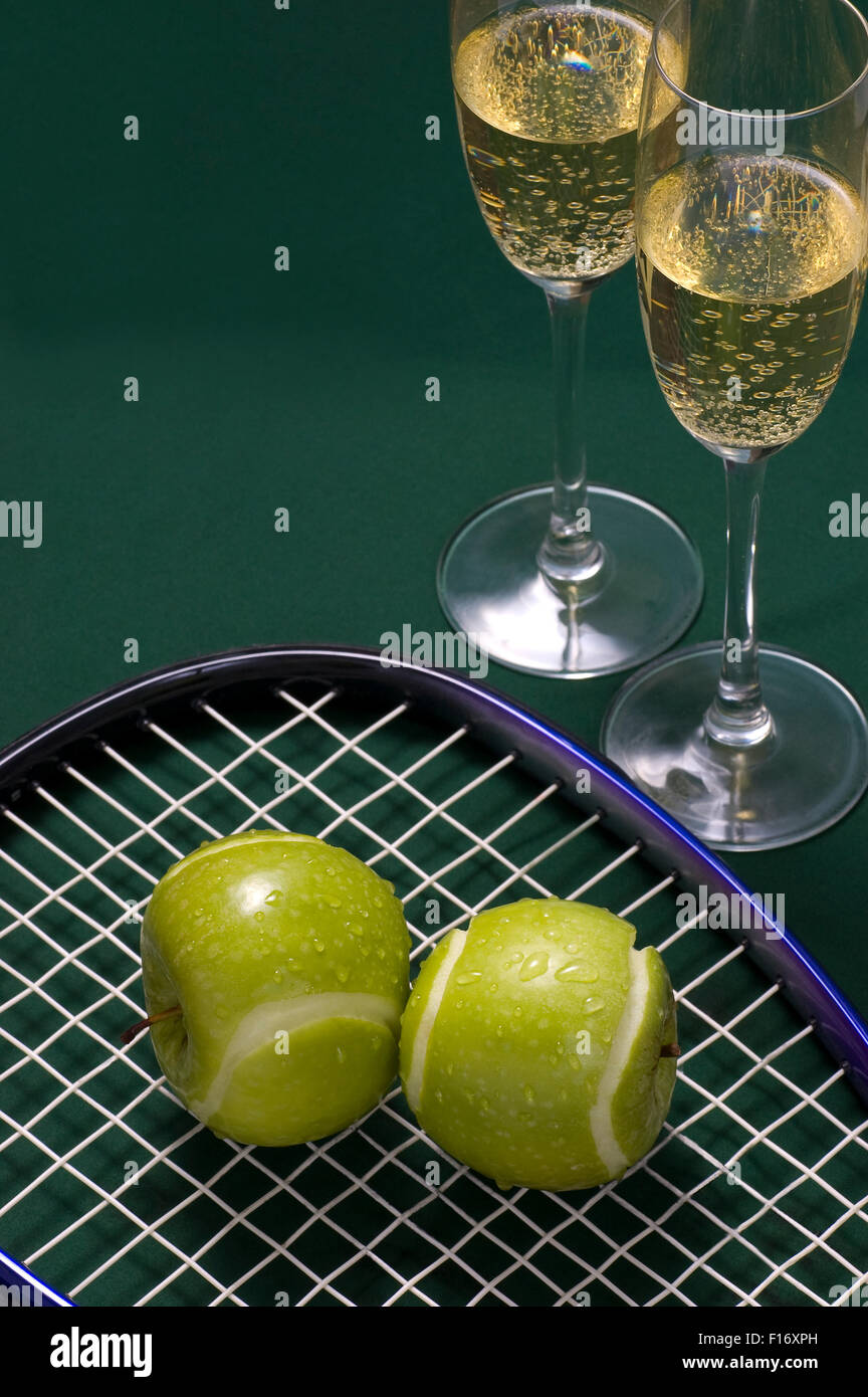 Wimbledon tennis theme hi-res stock photography and images - Alamy